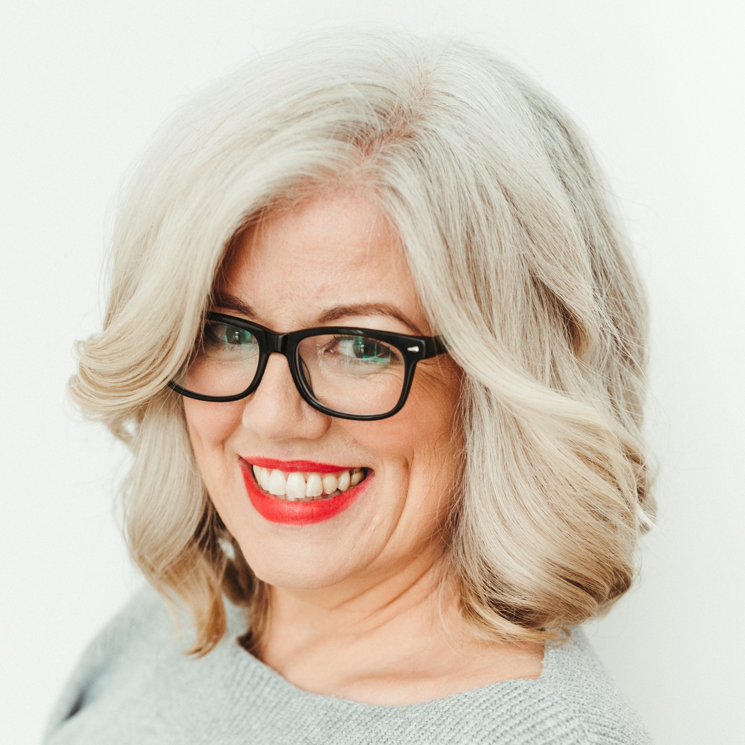 Transatlantic is excited to welcome Lori Dyan! – Transatlantic Agency